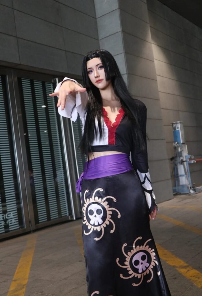 BST 130+ ảnh Boa Hancock cosplay quyến rũ "hết nước chấm"
